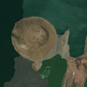 Nabiyotum Crater in Loiyangalani, Kenya - Virtual Globetrotting