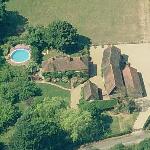 Dame Judi Dench's House in Outwood, United Kingdom - Virtual Globetrotting