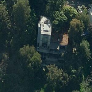 Alex Pall's House in Los Angeles, CA - Virtual Globetrotting