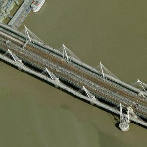 Hungerford Bridge and Golden Jubilee Bridges in London, United Kingdom ...