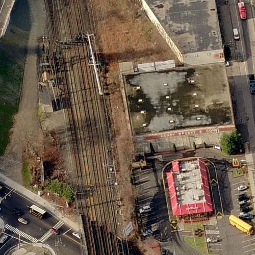Fairfield train crash (5/17/2013) in Bridgeport, CT (Google Maps)