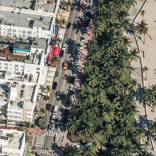 Deb finds the Ice Truck ("Dexter") in Miami Beach, FL (Google Maps)