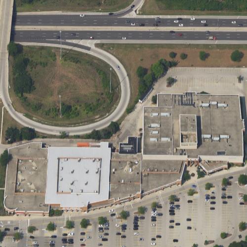 Edens Plaza in Wilmette, IL (Google Maps)