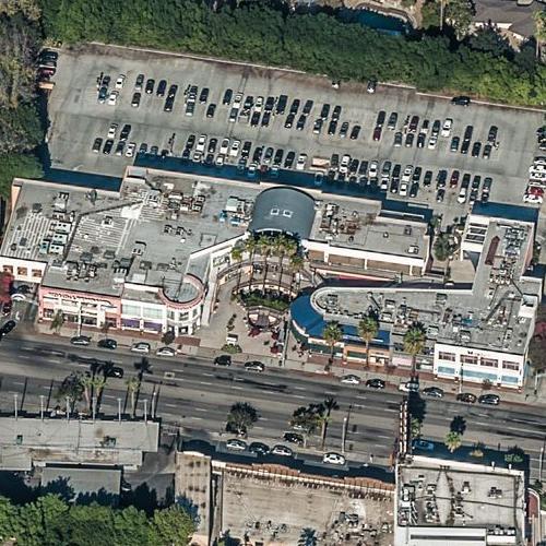 Smart Tech store - "The Forty Year Old Virgin" in Los Angeles, CA ...