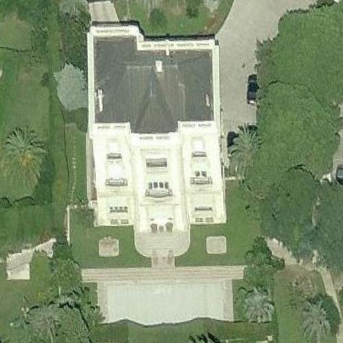 Pablo Picasso's House in Cannes, France - Virtual Globetrotting